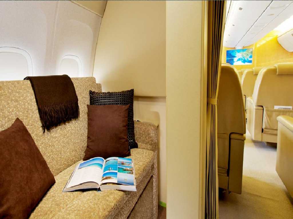Boeing-767-interior – Hongkong Jet