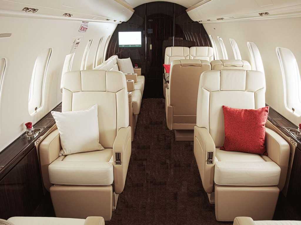 Challenger-650-interior – Hongkong Jet